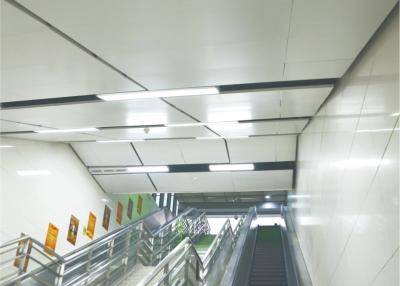 China Geperforeerde het aluminium legt in het blad van Plafondtegels, die 600 x 600 Plafondcomités drijven Te koop