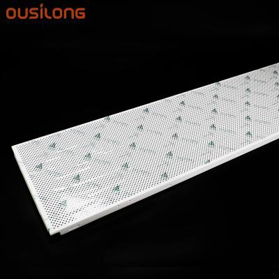Cina Protezione perforata del soffitto della striscia lineare della cucina 600x1200mm in vendita