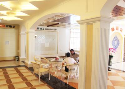 Cina L'alluminio sospende le mattonelle giù cadute del soffitto artistiche con la combinazione installa i pannelli in vendita