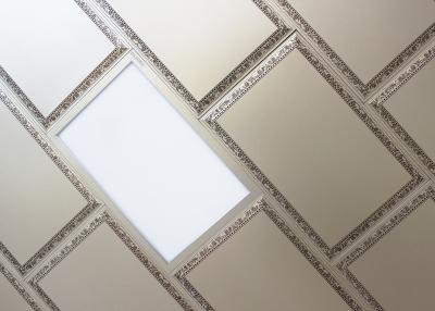 Cina Mattonelle artistiche stereoscopiche di alluminio del soffitto con coloritura pura di lusso in vendita
