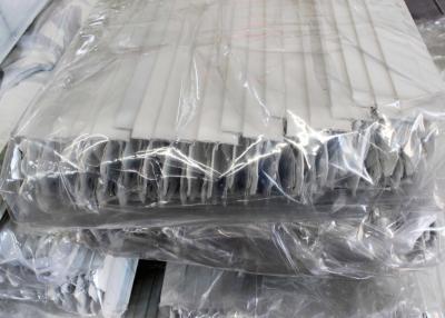Cina Il controsoffitto galvanizzato del metallo d'acciaio piastrella la disposizione insonorizzata dentro con Nonwoven normale in vendita