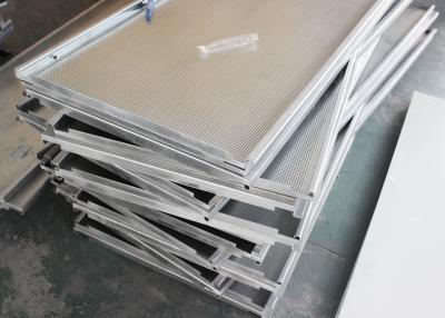 Cina Piastrelle per controsoffitti acustiche decorative NRC 0,65, gancio a forma di E perforato sul soffitto in vendita
