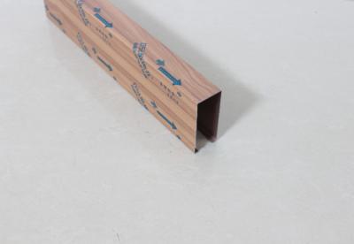 Cina Lineari di alluminio di colore di legno cadono giù le mattonelle del soffitto a forma di U in vendita