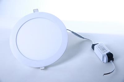 中国 SMD2835 省エネの低下の天井灯は脱熱器効率にパネルをはめます 販売のため