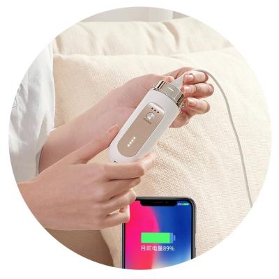 Cina Dispositivo portatile a vapore a mano per la rimozione del lino di ferro per abbigliamento Dispositivo a vapore per l' acqua Capacità 26 ml in vendita