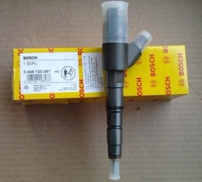 China 210 D6D engine Bosch original injector 0445120067 for DEUTZ 04290987/ 20798683 for sale