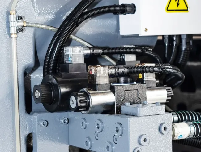 Precision Engineering Victory Injection Molding Machine for High-Standard Products