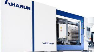 China Humanized Operation Injection Molding Machine with Simple Control Customizable Features for sale