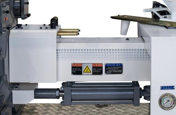 Quality Efficient Operation Friendly Operational Injection Molder for Anti-Salivation for sale