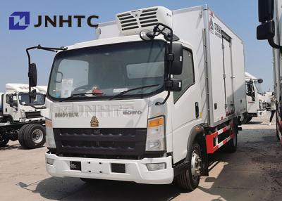 Cina SINOTRUCK Howo 4x2 ha refrigerato i camion per carne 266hp in vendita