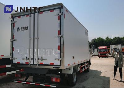Cina SINOTRUCK Howo 4x2 ha refrigerato i camion per carne 266hp in vendita