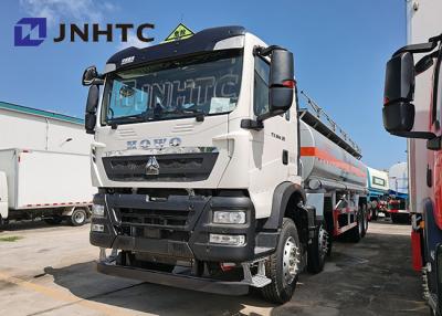 Cina Capacità dei camion di serbatoio di combustibile dell'olio di Sinotruk HOWO 8X4 25000 litri in vendita