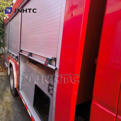Cina NEW SINOTRUCK Howo 4x2 Light Duty Fire Fighting Truck con pompa d'acqua Truck di alta qualità in vendita