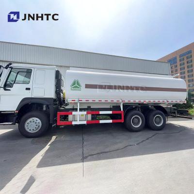 China Nuevo camión tanque de petróleo Howo 6x4 400hp Capacidad 12 ruedas camión tanque de combustible para la venta for sale
