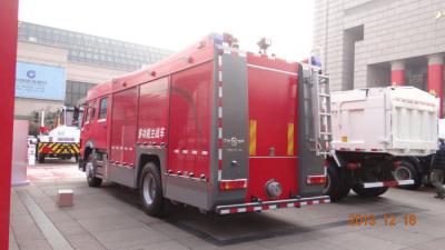 Cina camion dei vigili del fuoco di salvataggio della base di ruota di 4600mm, camion di modello dell'autopompa antincendio con 4 porte in vendita