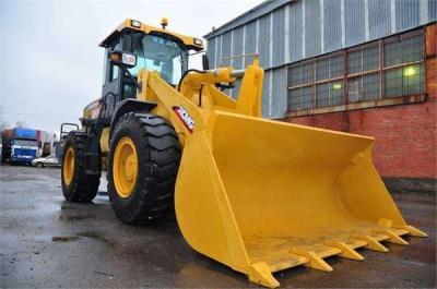 China LW300FN Mini Wheel Loader / Energy Saving Front Wheel Loader With 1.5-2.5M³ Bucket for sale