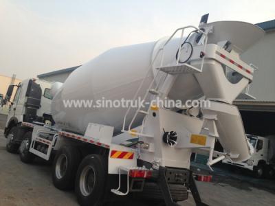 Cina betoniera 8x4 10cbm del camion di 266-371hp Euro2 Euro3 HOWO A7 nel colore bianco rosso in vendita