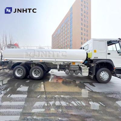 China Precio barato camión depósito de agua HOWO camiones depósito de agua 6X4 400HP para el envío de agua potable for sale