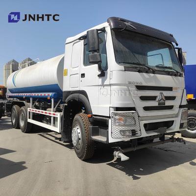 China Nuevo Sinotruk HOWO Camión de tanque de agua 6X4 400HP 10 llantas Tanque de rociador Mejor opción for sale