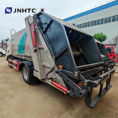China HOWO Garbage Truck 4X2 5CBM 105CBM Garbage Trash Compactor Garbage Truck for sale