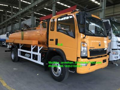 Cina il camion di aspirazione delle acque luride 4-6m3 di Sinotruk 4x2 6 si stanca con Euro3 in vendita