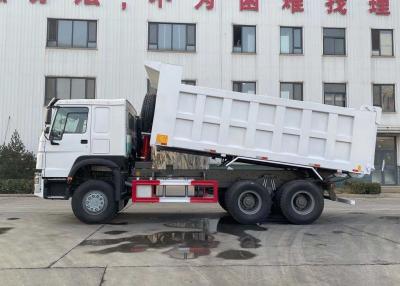 Cina Autocarro con cassone ribaltabile cubico del tester di Tipper Dumper 20 dell'autocarro con cassone ribaltabile di tonnellata 6X4 di Sinotruk HOWO 40 in vendita