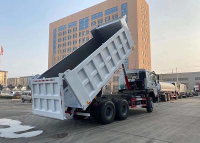 Cina Autocarro con cassone ribaltabile cubico del tester di Tipper Dumper 20 dell'autocarro con cassone ribaltabile di tonnellata 6X4 di Sinotruk HOWO 40 in vendita
