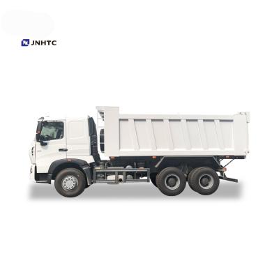 Cina Trasporto della ghiaia della sabbia di SINOTRUK HOWO T7 10 Wheeler Dump Truck For Construction in vendita