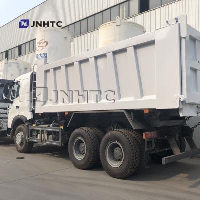 Cina Trasporto della ghiaia della sabbia di SINOTRUK HOWO T7 10 Wheeler Dump Truck For Construction in vendita