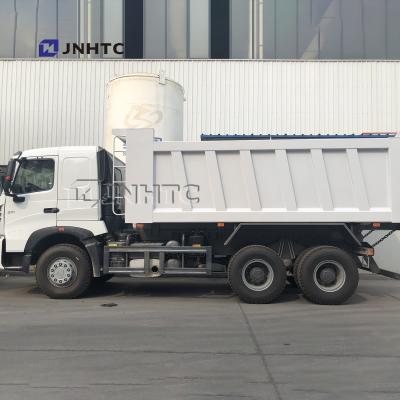 Cina Trasporto della ghiaia della sabbia di SINOTRUK HOWO T7 10 Wheeler Dump Truck For Construction in vendita
