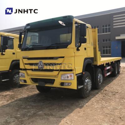 Cina Escavatore Transport Truck di SINOTRUK 8*4 22-30 Ton Concave Flatbed Transport Truck in vendita