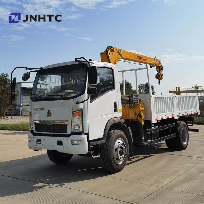 중국 3.2T 크레인이 장착된 Sinotruk Howo 4*4 소형 화물 트럭 판매용