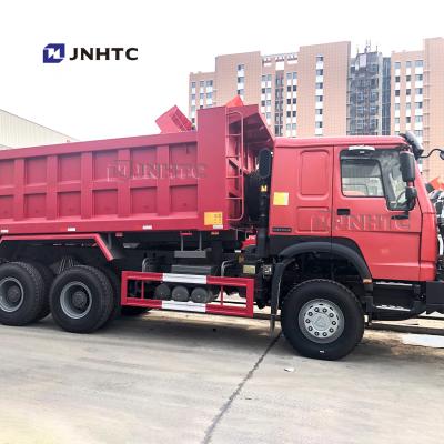 China De Vrachtwagen van de rode Kleuren336hp Sinotruk Howo Stortplaats met 10 Wielen en 18m3-Capaciteit for sale