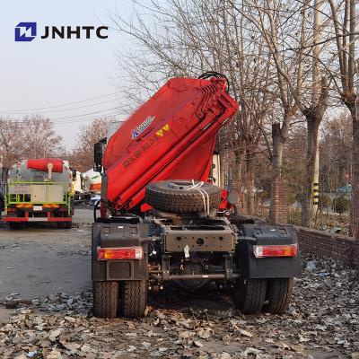 Cina ruote di 371hp 8 Ton Telescopic Crane Truck Sinotruk HOWO 6x4 40t 10 in vendita