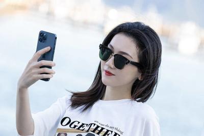Cina Altoparlante stereo doppio di vetro di Android degli occhiali di Bluetooth della lente astuta degli occhiali da sole per le donne in vendita