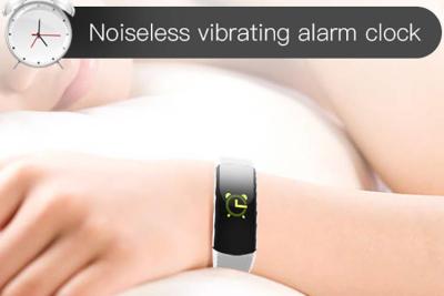 China Perseguidor elegante de la aptitud de la blanco móvil del control de cámara de la pulsera del punto de ebullición hora para las mujeres en venta