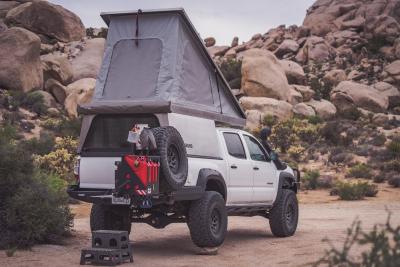 Cina 160 kg Acqua resistente in alluminio Camion letto Camper Canopy per il 2019 Ford Ranger USA Tent Made in vendita