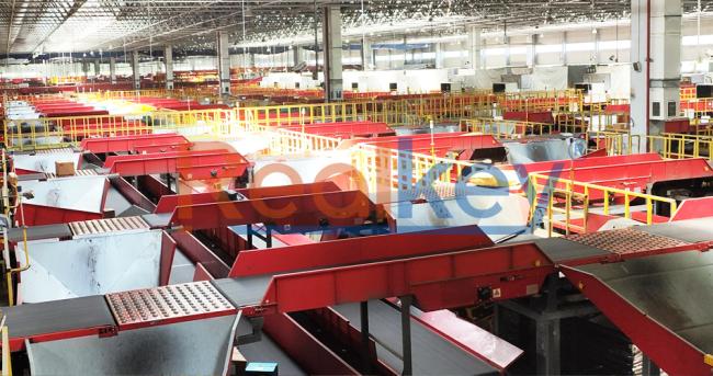 Compact Swivel Wheel Sorter in operation