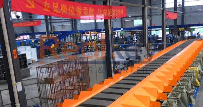 Custom Warehouse Cross Belt Sorting Machine in operation