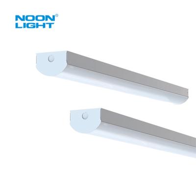 Cina 4 linee di luci a LED per le scale 100-347VAC Voltaggio di ingresso per l'illuminazione dei magazzini in vendita