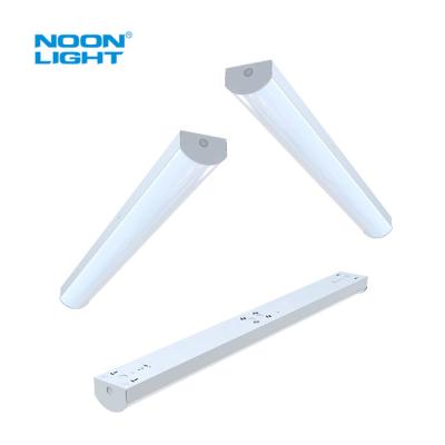 Cina 1600-5260LM 3000K-5000K LED Lampade di scala 100-277VAC Dimmabile in polvere bianca Acciaio verniciato in vendita