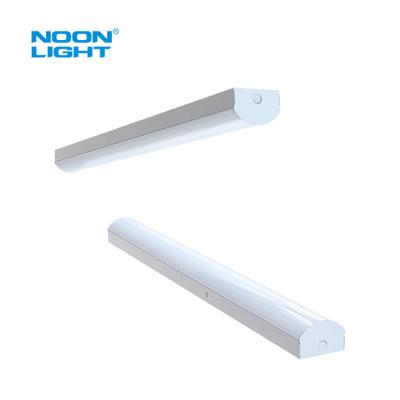 Cina CCT Tunable LED Stairwell Pendant Mount Lenti diffuse 120° Acciaio bianco verniciato in polvere in vendita