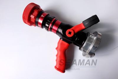 Cina La manichetta antincendio ad alta pressione automatica di 4 posizioni dota la portata d'un polverizzatore regolabile della pistola del fuoco in vendita
