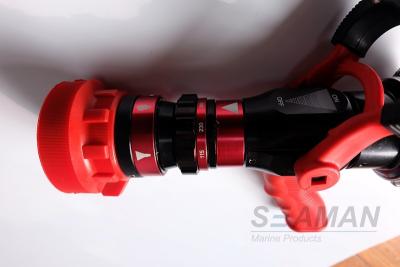 Cina La manichetta antincendio ad alta pressione automatica di 4 posizioni dota la portata d'un polverizzatore regolabile della pistola del fuoco in vendita