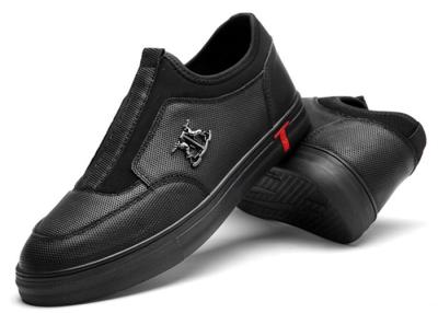 China Comfortable trendy black leather upper with elastic collar Skate shoes for sale