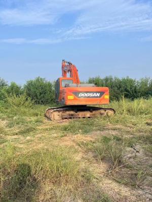 Cina 22TON Azionamento idraulico Escavatore Doosan 149kN Forza di scavo del secchio 9616mm Altezza massima di scavo in vendita