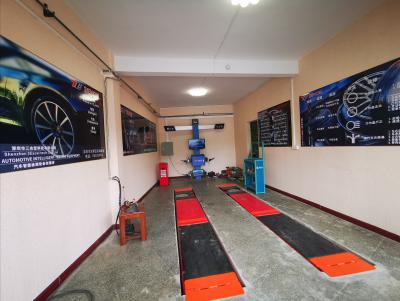China 4 Cameras Car ECM LVD 3D Wheel Alignment Machine for sale