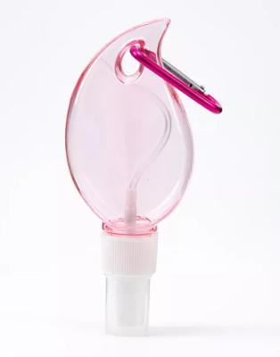 Cina Il cuore di plastica del gancio della catena chiave della bottiglia del prodotto disinfettante della mano 50ml ha modellato in vendita
