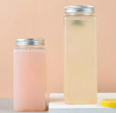Cina Bottiglie beventi di plastica dell'animale domestico su ordinazione del quadrato con il cappuccio di alluminio in vendita