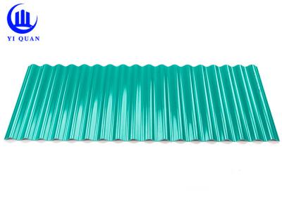 Cina Superficie corrosiva anti- di plastica di Multiayer delle mattonelle di tetto della resina del PVC in vendita